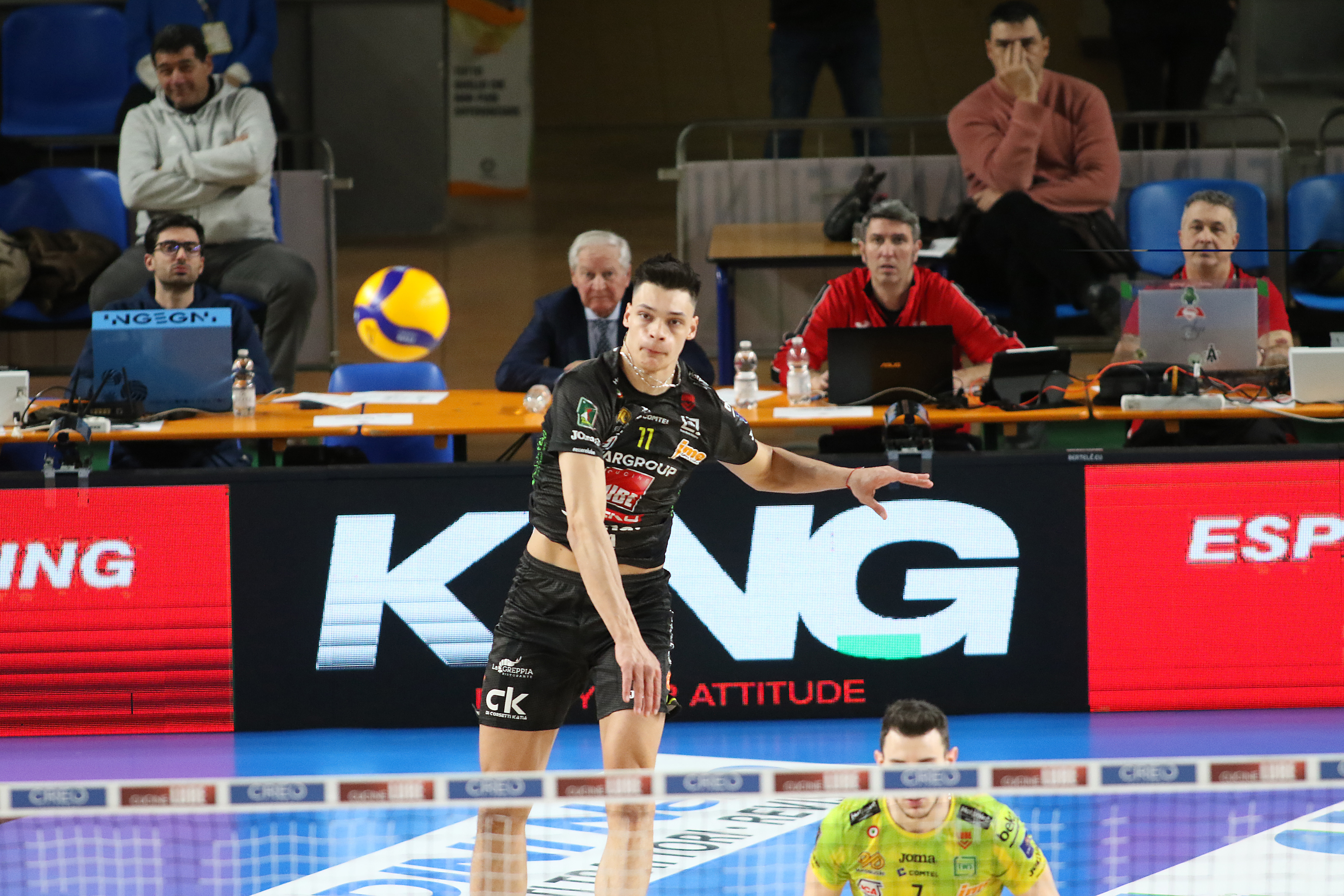 Alex Nikolov most productive in Lube's home victory over Padua, Nikolov-senior watched the match